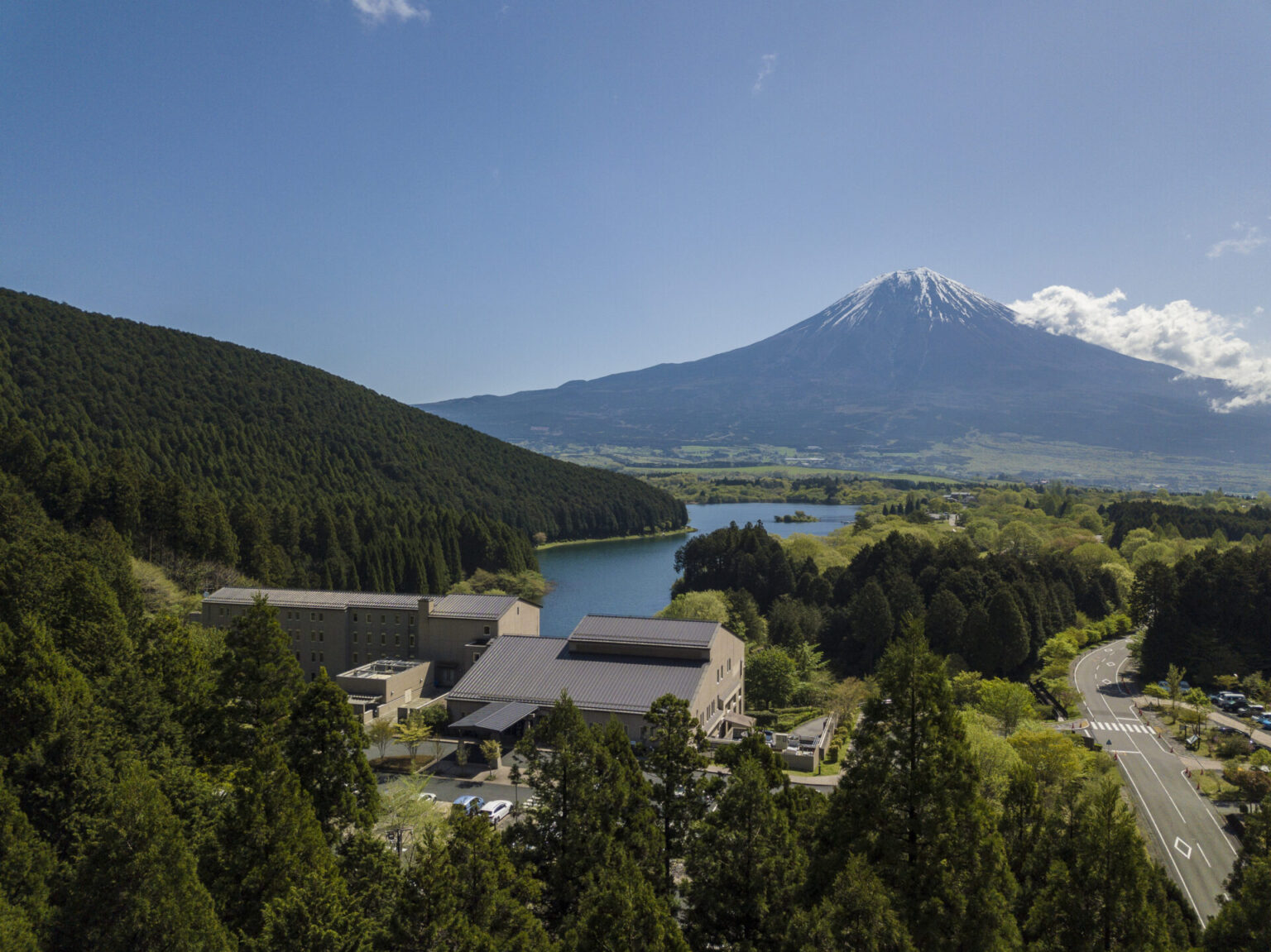 KYUKAMURA HOTELS - National Park Resorts of Japan